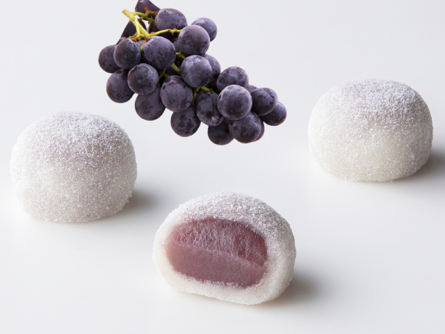 KYOHO GRAPE MOCHI - K.Minamoto Online Store: WAGASHI | London